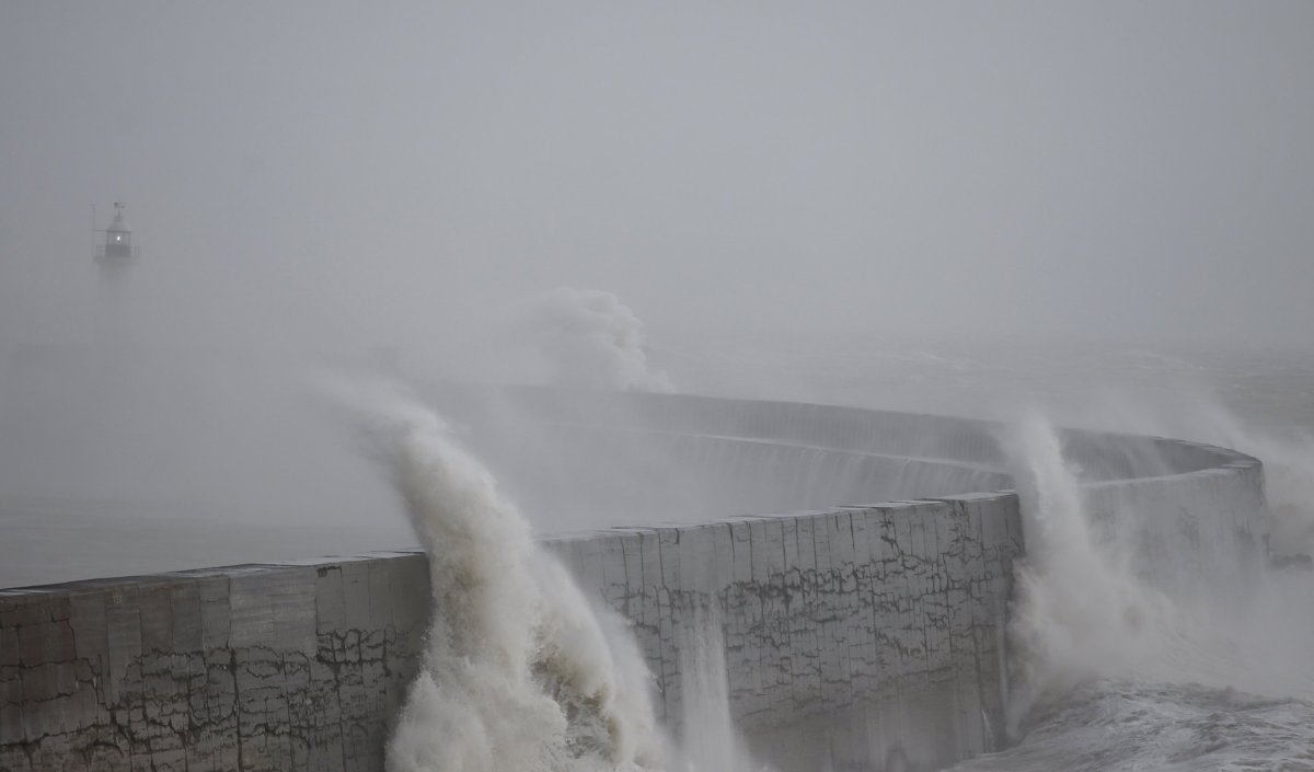 Storm Jake To Lash Britain With 70mph Winds - Newsweek
