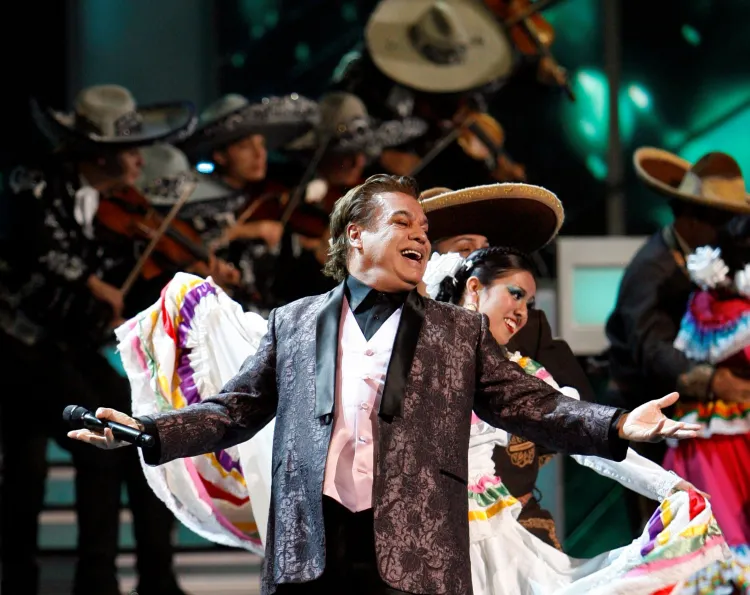 Mexican Singer-Songwriter Juan Gabriel Dies of Heart Attack at 66 ...