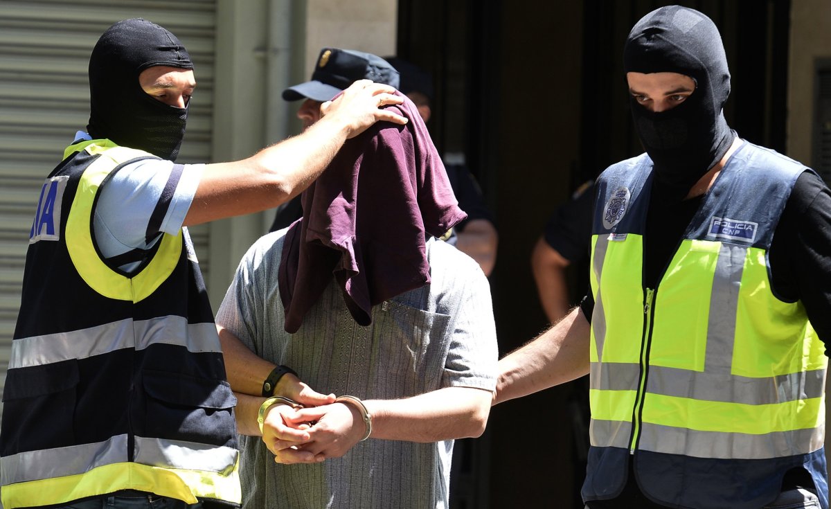 Spanish Police Arrest Two Moroccans Accused of Plotting ISIS Attack in ...