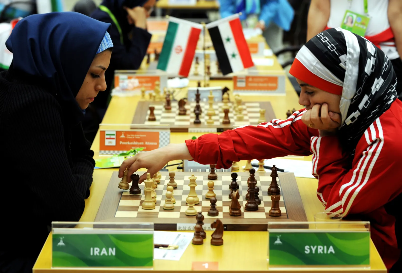 U.S. Chess Federation ‘Absolutely Supports’ Nazi Paikidze In Hijab Row ...