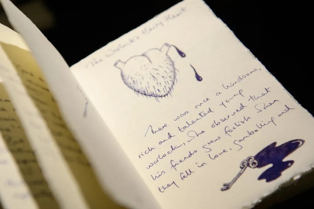 Rare ‘Harry Potter’ Story Handwritten by J.K. Rowling Sells for £ ...