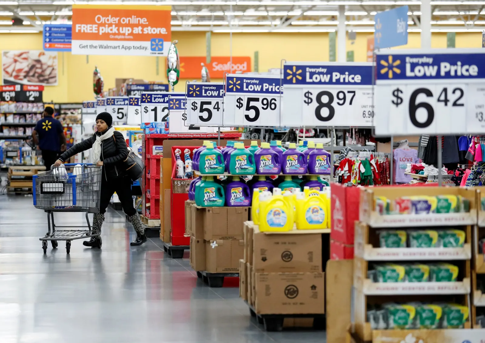 Walmart, Target and 6 Other Retailers That Have Bucked Trends to Open ...
