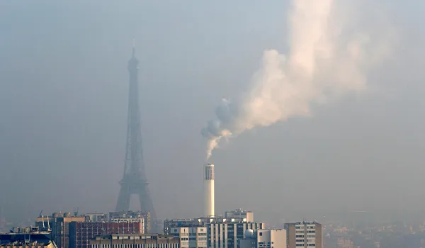 Bad Air in Paris? Woman Sues City of Lights Over Pollution, Her Failing ...