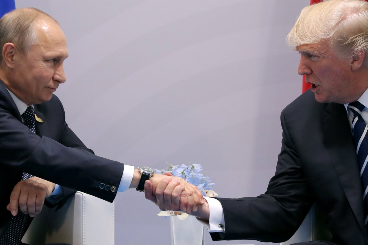 Trump ‘Pee Tape’ Dossier Researcher Tells Investigators He ‘Stands By ...