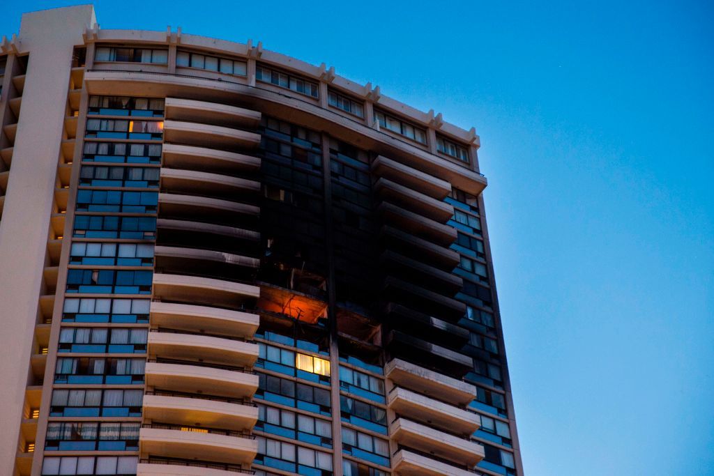 Honolulu Fire: Three Killed as Blaze Engulfs Hawaii High Rise - Newsweek