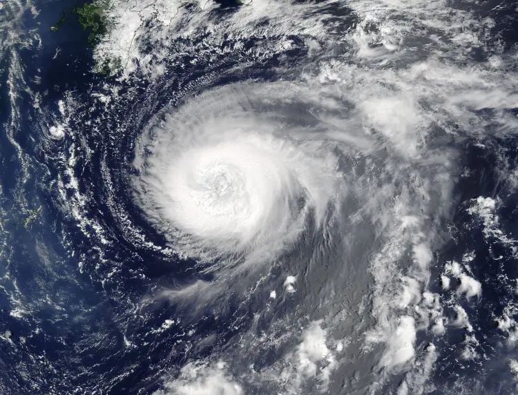 See Typhoon Noru From Space as the Storm Hurtles Toward J... - Newsweek