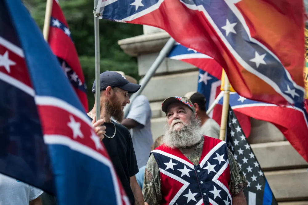 People Are Buying Confederate Flags in Droves as Race Debate Spreads ...