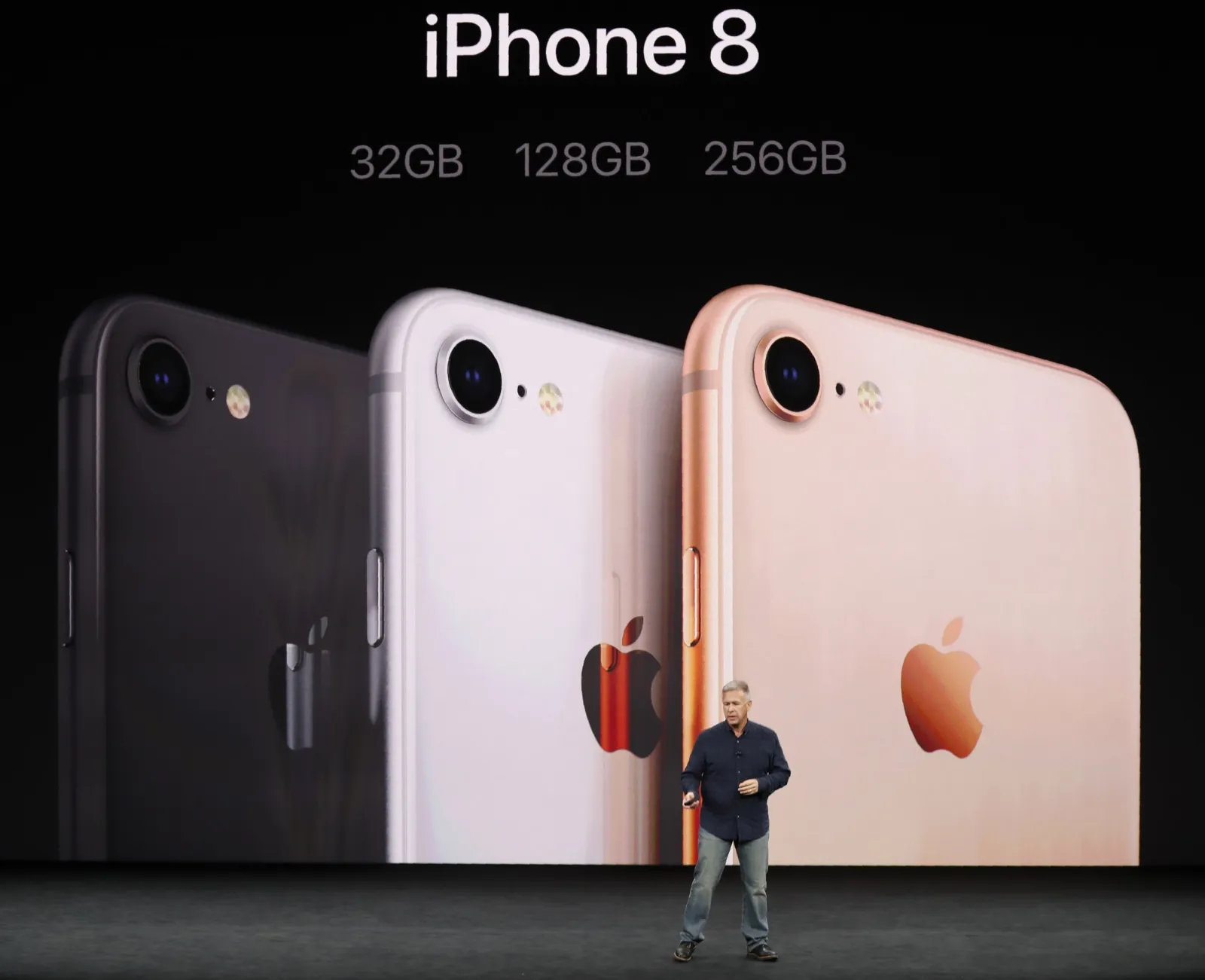 Apple Stores Are Now ‘Town Squares’? What People Are Saying About the ...