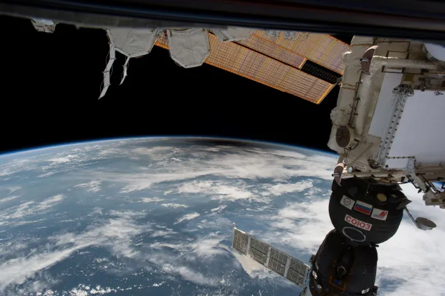 ISS: NASA Astronauts Mark Vande Hei, Joe Acaba Arrive Safely at ...