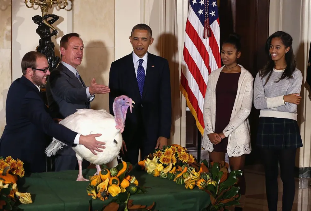 How the Obamas Celebrate Thanksgiving: A Brief History of Holiday ...