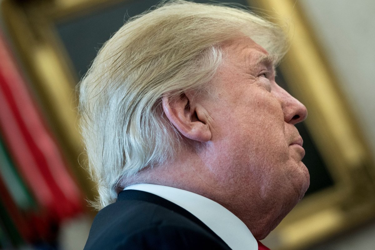 Trump Said Haitians Have AIDS, Nigerians Live In Huts in Oval Office ...