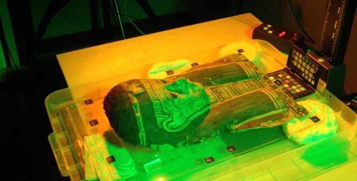 Ancient Egypt: Glowing Ink Reveals Hidden Writings on Papyrus Covering ...
