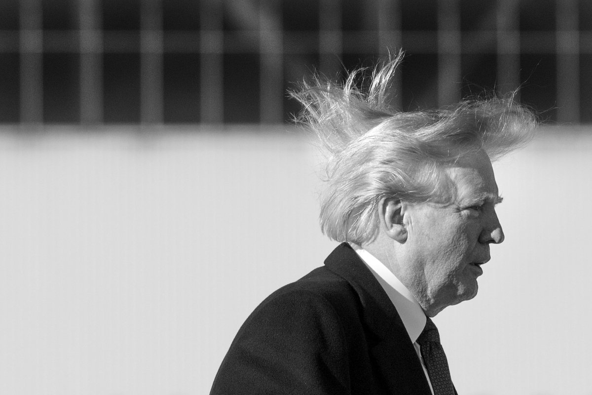 Watch: Donald Trump’s Hair Flaps in the Wind, Revealing His Scalp, and ...