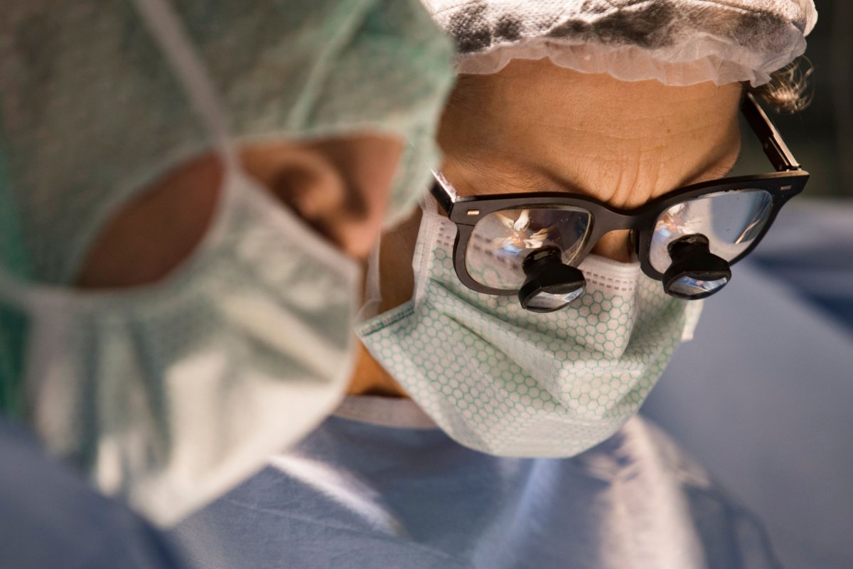 Dying Man Gets Second Heart in Rare ‘Piggyback’ Transplant Operation ...