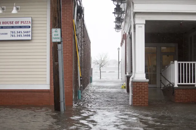 What Is a Nor’easter? Winter Storm Riley Brings Severe Weather to New ...