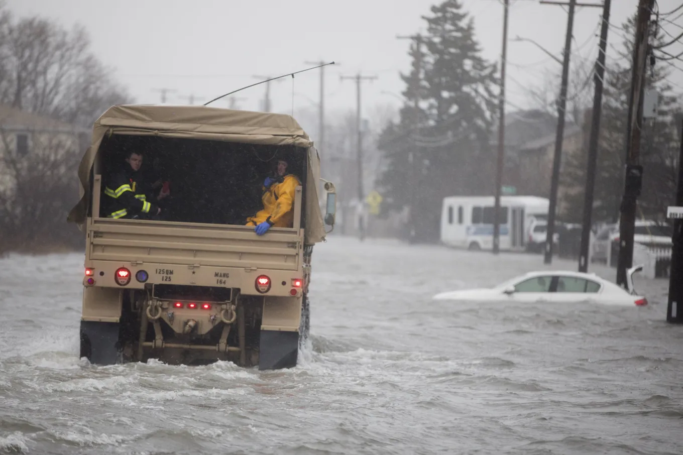 Storm Riley in Pictures: Monster Nor’Easter Lashes East Coast - Newsweek