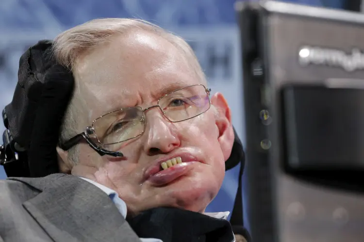 Stephen Hawking IQ: Physicist Called People Who Boast About Score ...