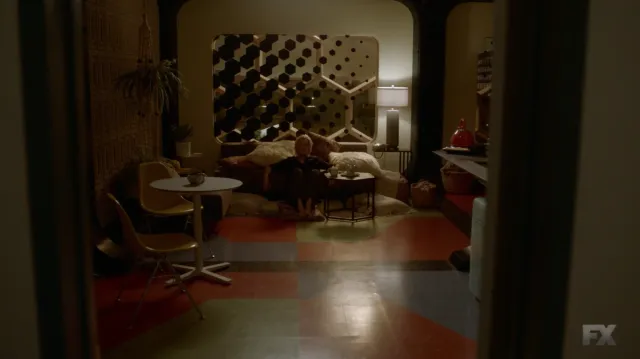 Hexagons, Wallpaper and Dennis Franz: Inside the Sets of ‘Legion ...