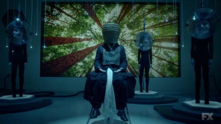 Hexagons, Wallpaper and Dennis Franz: Inside the Sets of ‘Legion ...