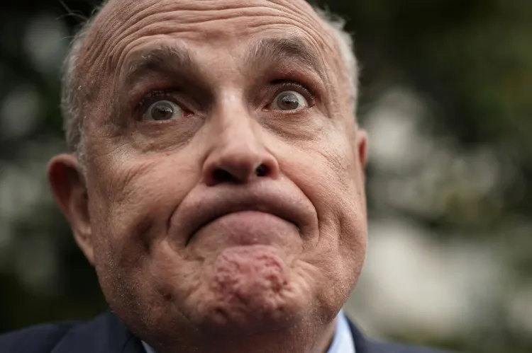 Video: Rudy Giuliani Takes in Table Dance During Israel Holiday ...