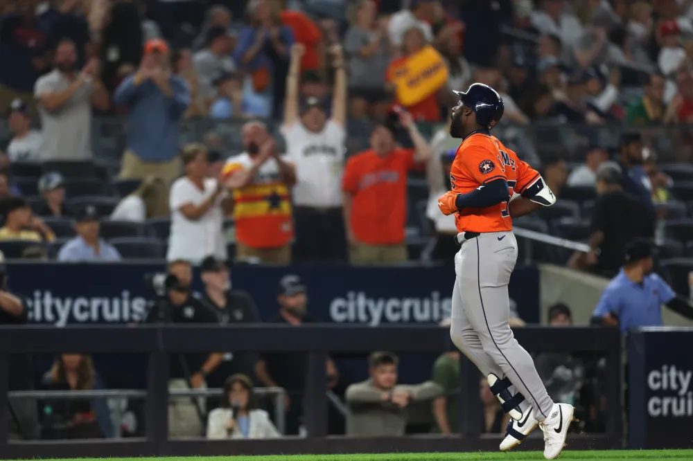 Yankees Insider Explains Why Aaron Boone Was Right in Illegal Bat ...