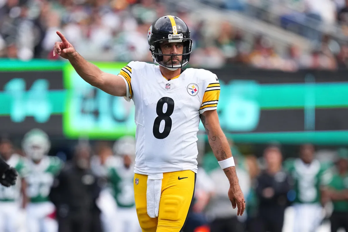 Steelers' Aaron Rodgers Takes Open Shot at Jets After Win - Newsweek