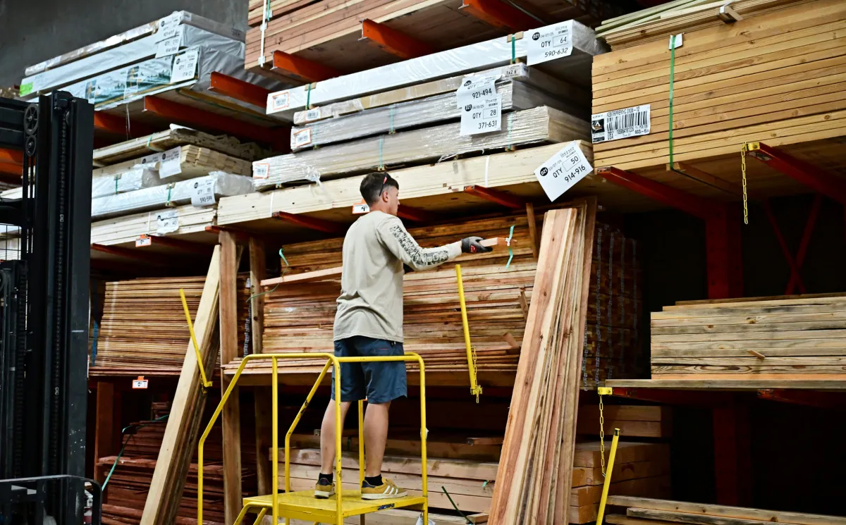 US Housing Market Warning Signal From Lumber Prices - Newsweek