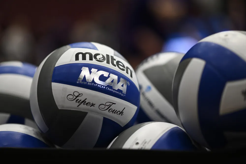 How to Watch Louisville vs Texas: Live Stream NCAA Women's Volleyball ...