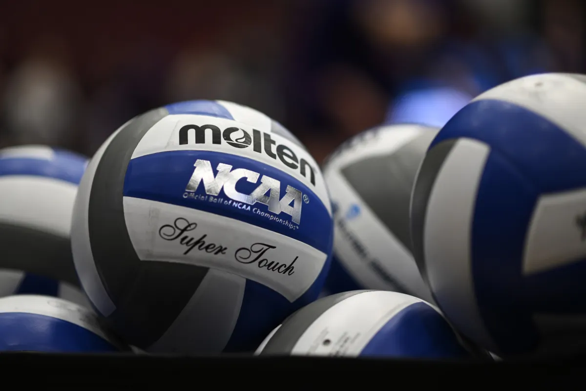 How to Watch Louisville vs Texas: Live Stream NCAA Women's Volleyball ...