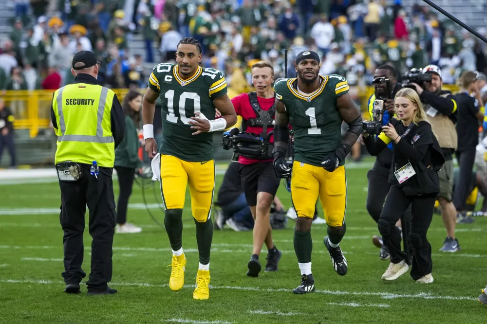 Commanders vs Packers Expert Predictions for TNF Week 2 - Newsweek