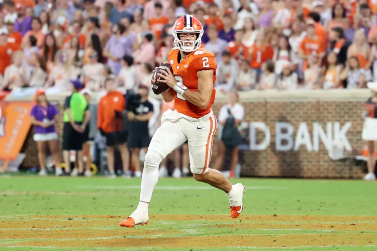 How to Watch Clemson vs Georgia Tech: Live Stream NCAA College Football ...