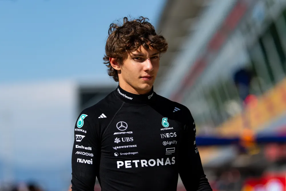 F1 Insider Hits Back at Toto Wolff for Public Criticism of Kimi ...