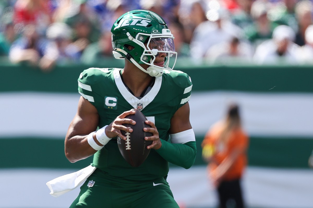 Jets Issue Brutal Justin Fields Injury Update After Loss - Newsweek
