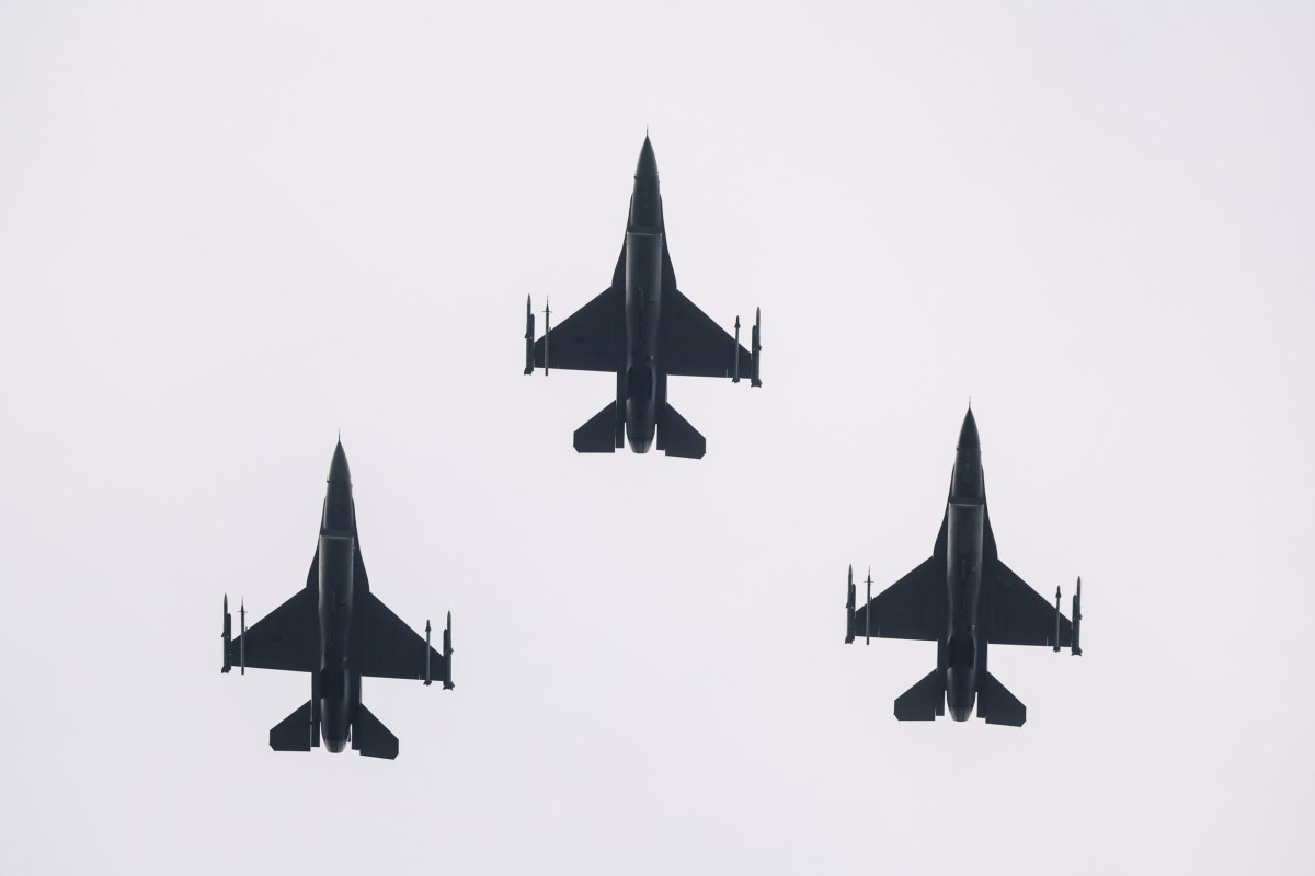 Fighter Jets Intercept Unauthorized Aircraft Flying Over Trump - Newsweek