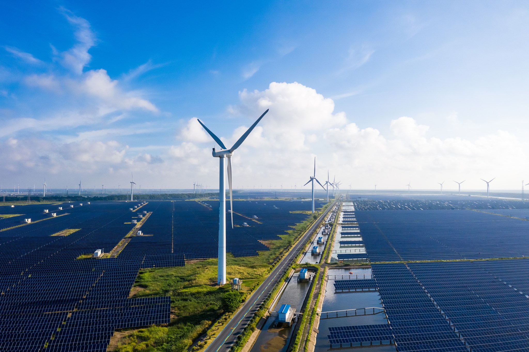 China Embraces Cleaner Energy, While US Is Stuck in the 20th Century ...