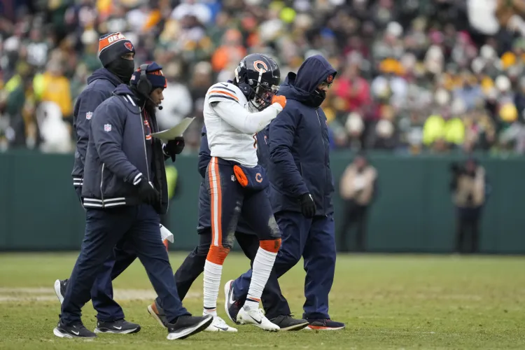 Bears Pro Bowler Out Indefinitely With Groin Injury - Newsweek