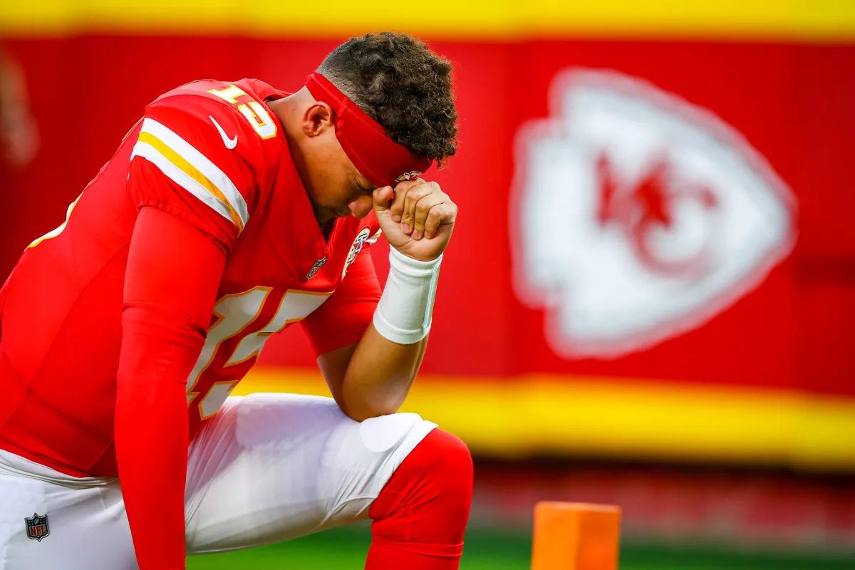 Chiefs QB Patrick Mahomes Deals With New Injury in Week 5 - Newsweek