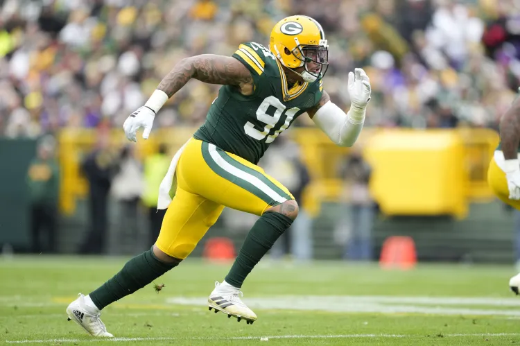 Commanders Forming Reunion With Latest Roster Move - Newsweek