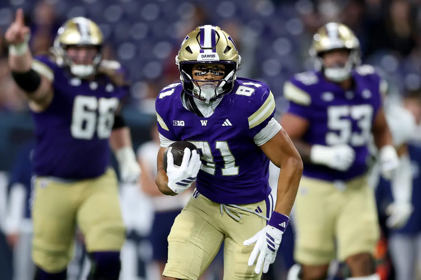 How to Watch Washington vs Washington State: Live Stream NCAA Football, TV Channel - Newsweek