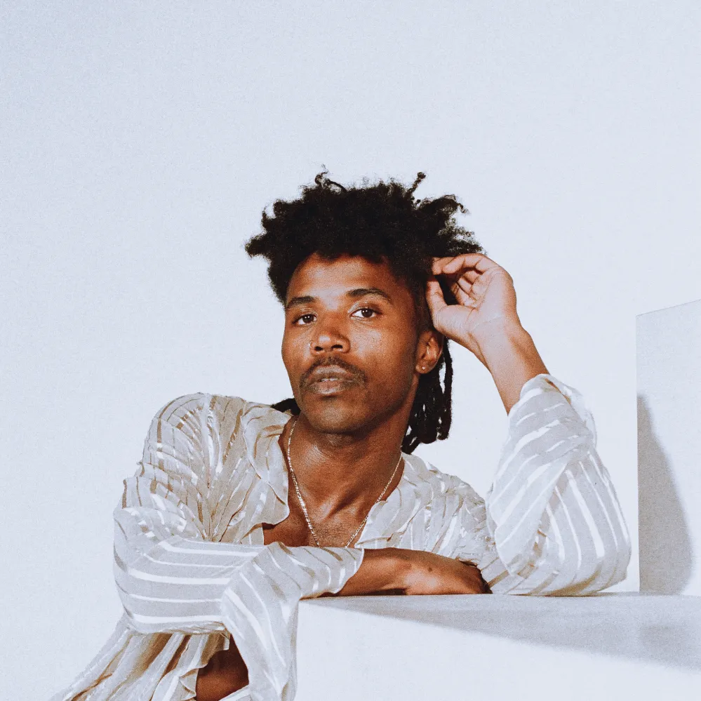 ‘I’m My Mom’s Son’: Rock Star DE’WAYNE Talks New Album ‘june’ and ...