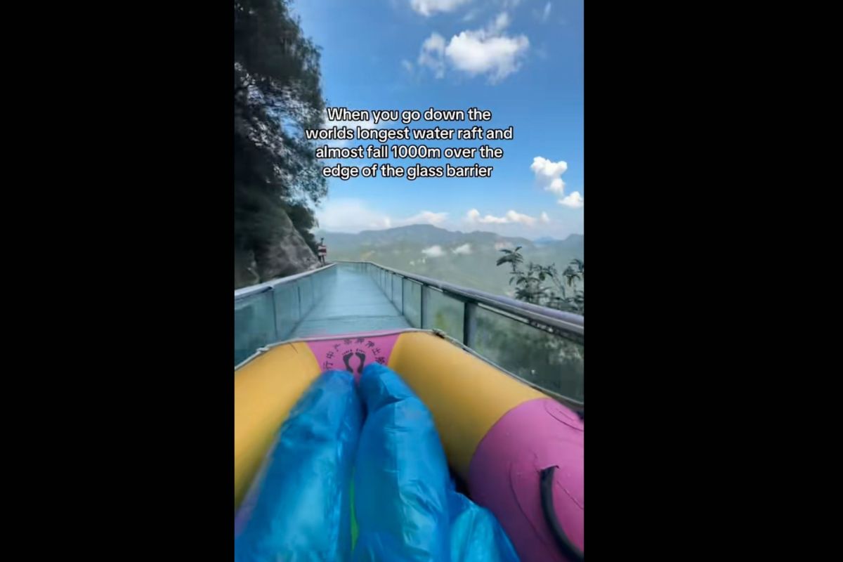 Woman’s Scare on Giant Water Raft Ride Goes Viral - Newsweek