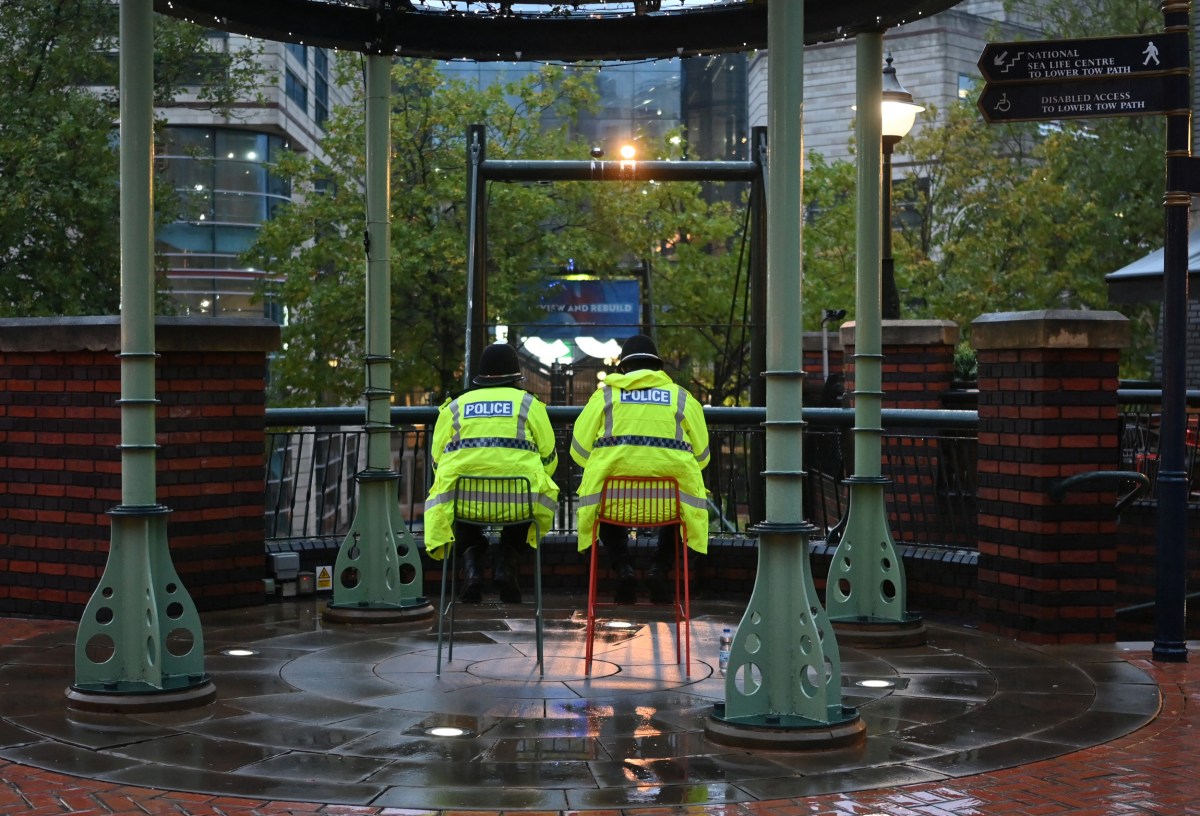 British Police Explain Video of Officers Investigating Social Media Use ...