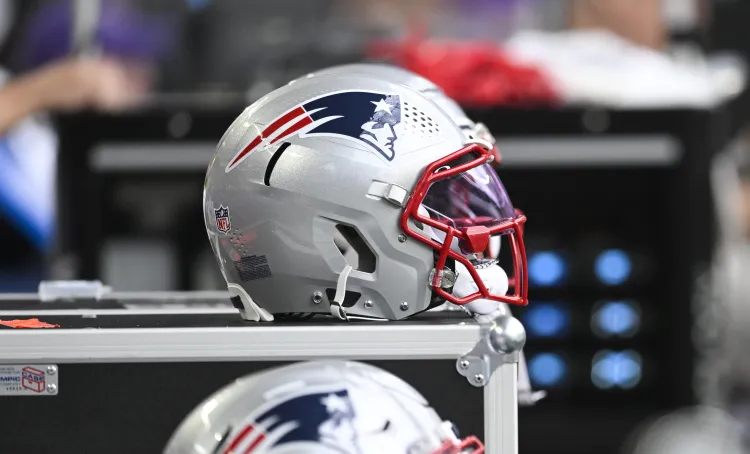 Longtime Patriots Coach, Executive Integral in Drafting Tom Brady Dies ...