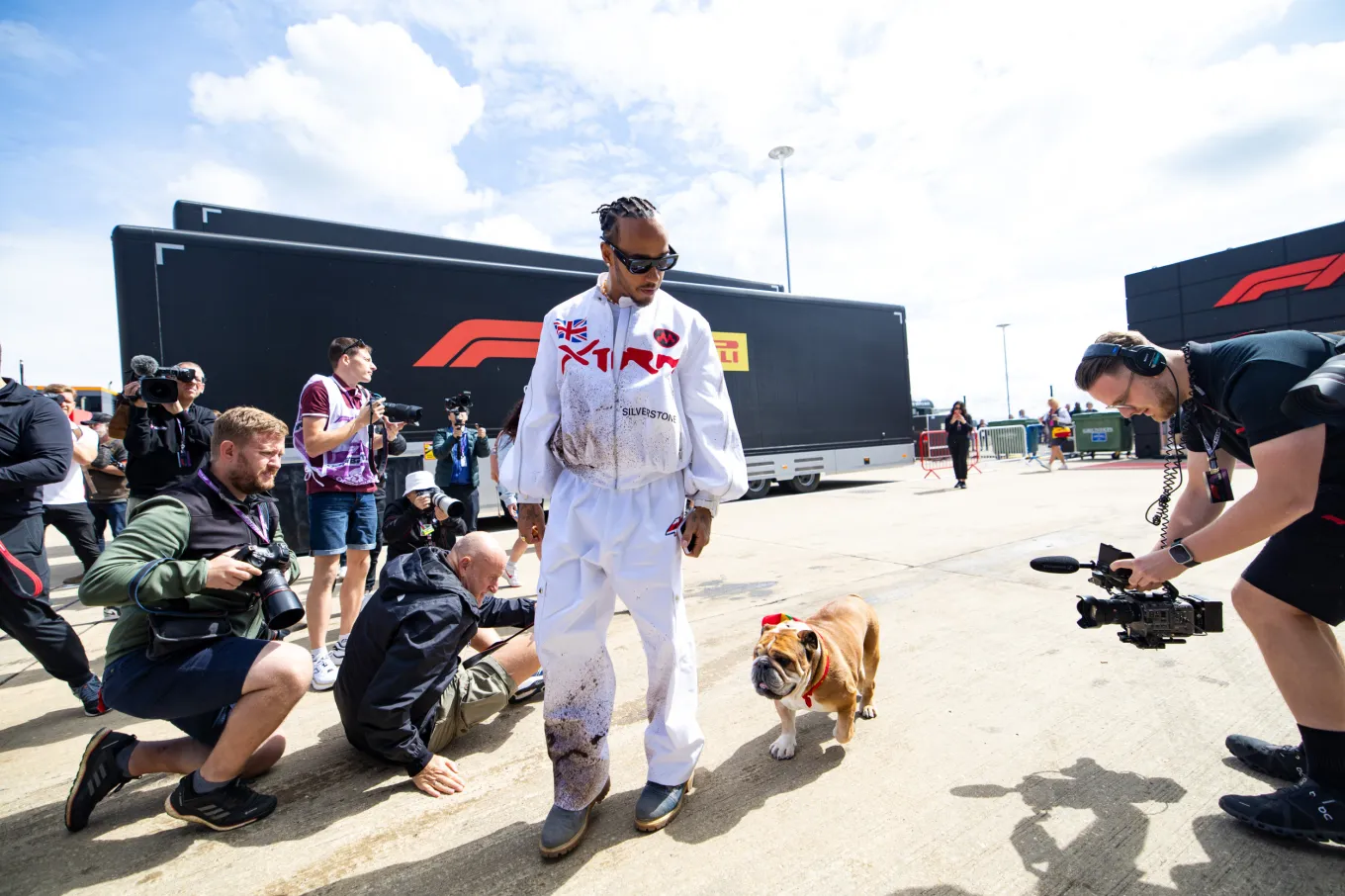 Lewis Hamilton Pays Heartfelt Tribute to dog Roscoe: 'Will Cherish the ...