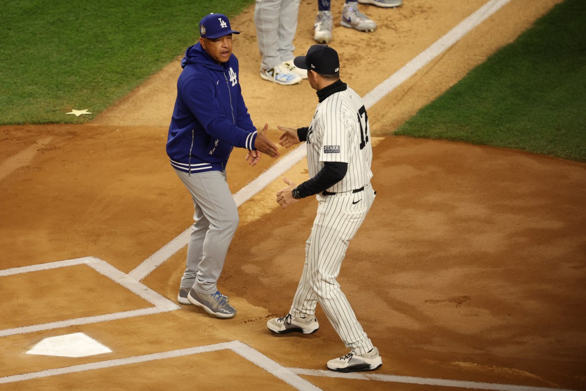 Dave Roberts Has Aaron Boone Message as Dodgers, Yankees Seek World ...