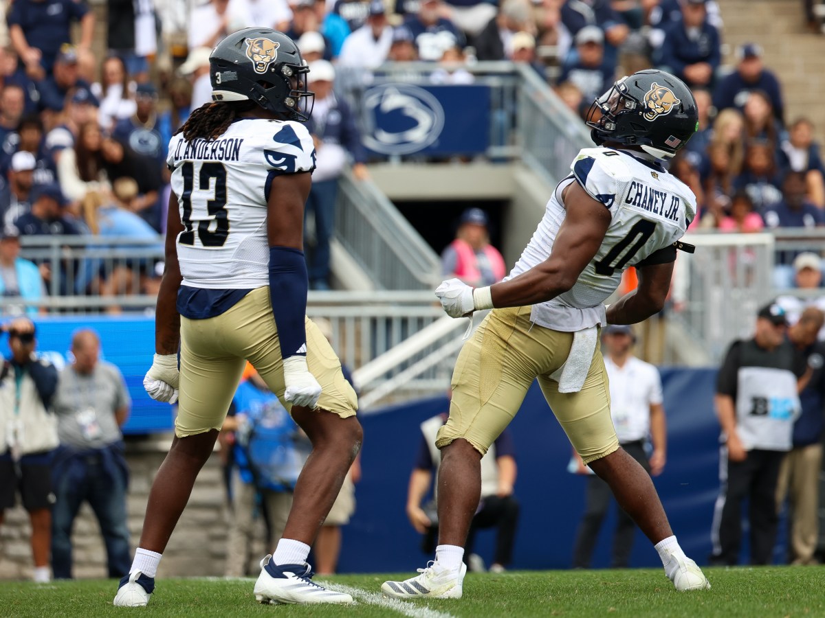 How to Watch FIU vs UConn: Live Stream NCAA College Football, TV ...