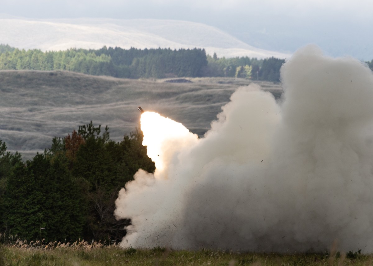 Photos Show US Firing HIMARS Rockets in Drills Near Japan’s Mount Fuji ...