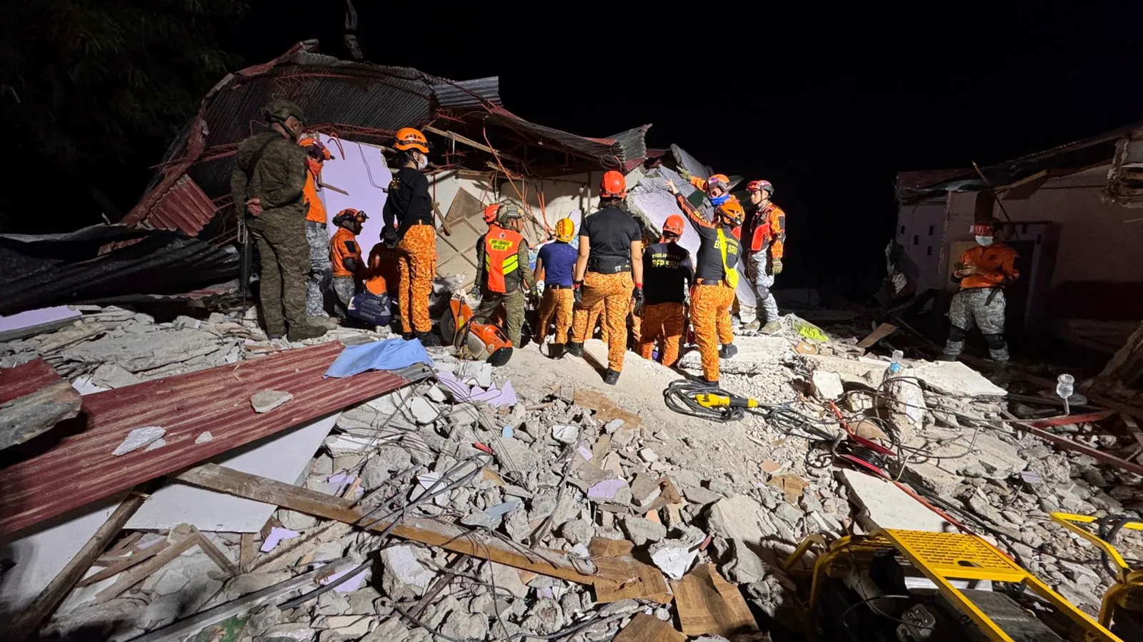 Philippines hit by at least 6 aftershocks after deadly 6.9 earthquake ...