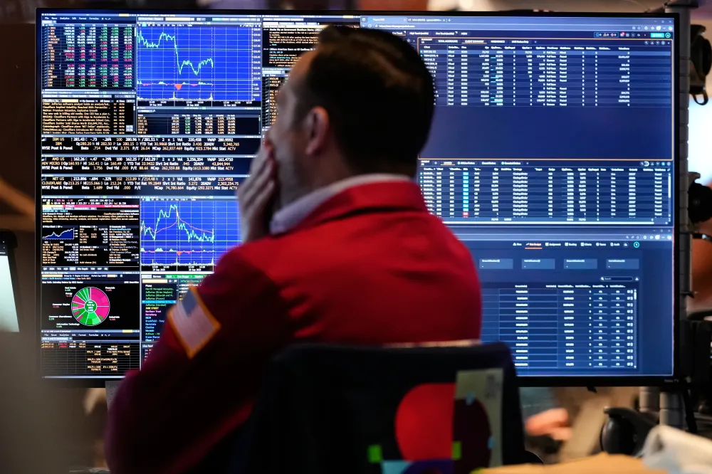 Stock valuation metric sends warning signal for US economy - Newsweek
