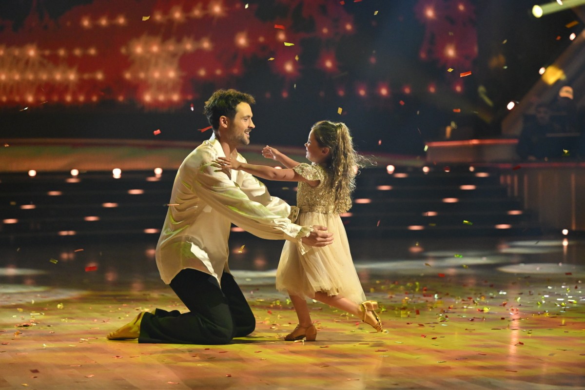 Dancing with the Stars: Dylan Efron Dedicates Emotional Dance to Sister ...